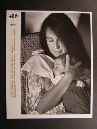 Glossy Press Photo 1987 Framingham Maria DeFelice with her 9 week old ...