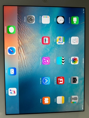 Apple iPad 3rd Gen. 64GB, Wi-Fi, 9.7in - White Version 9.3.5(13G36 ...