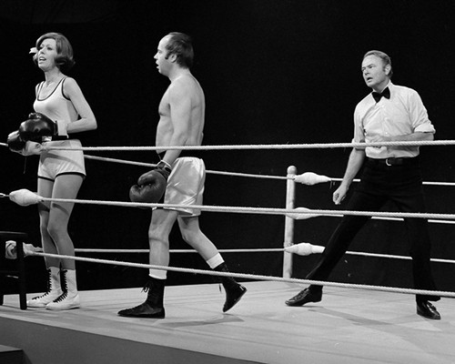 8x10 photo of actress Carol Burnett in a boxing ring with Tim Conway ...