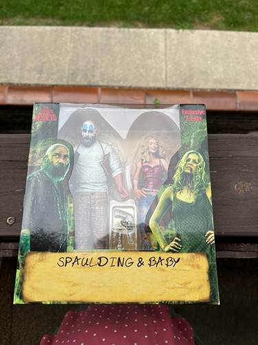 NECA The Devil's Rejects Captain Spaulding & Baby Firefly 7" Figure 2 ...