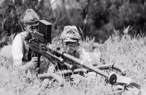 WW2 Picture Photo Japanese soldiers with a Type 97 Anti-Tank Rifle 827 ...