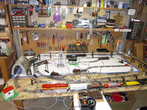 C-7 Reconditioned Addams Family 4x8 Lionel train set w/accessories, 6 ...
