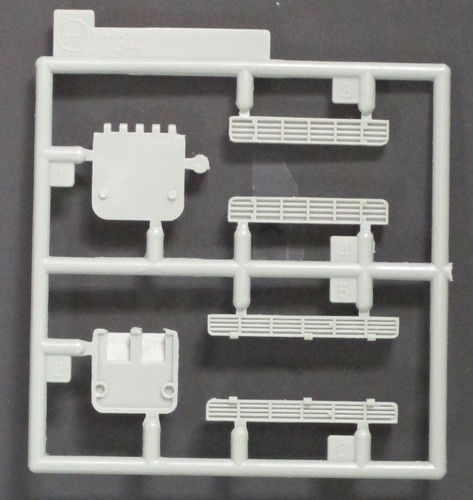 Dragon 1/35 Scale Panzerkampfwagen T-34/85 Parts Tree H from Kit No ...