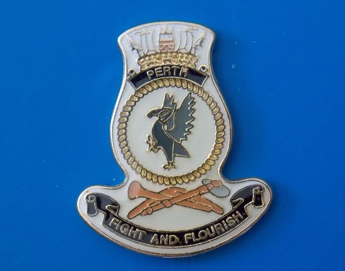 HMAS PERTH SHIPS BADGE LAPEL BADGE GOLD PLATED & ENAMEL 20MM WITH 1 PIN ...
