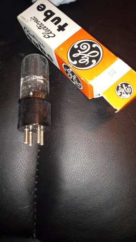 1 Excellent new in the box general electric black plate 80 tube #LM66 ...