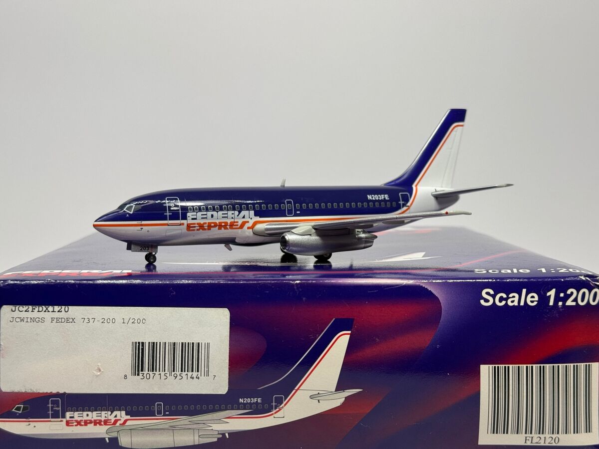 JC Wings Boeing 737 1:200 Scale Contemporary Diecast JC Wings Boeing 737 1:200 Scale Contemporary Diecast
